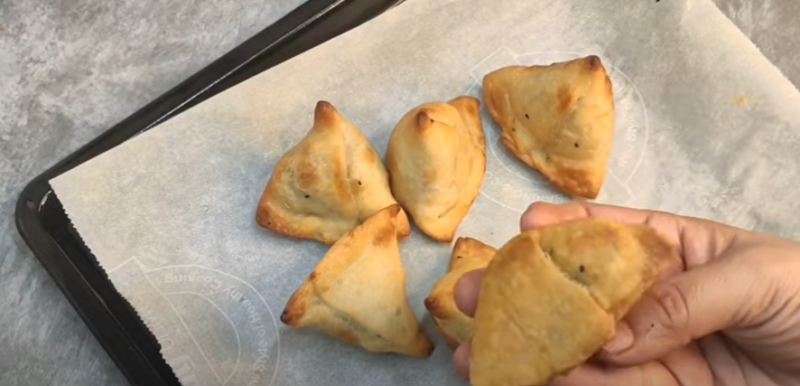 Samosas Made with Less Oil – Oddy uniwraps