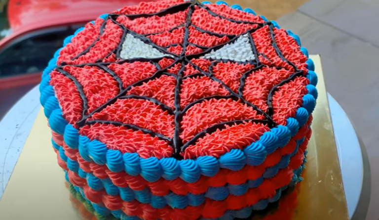 Easy Spiderman Theme Cake – Oddy uniwraps