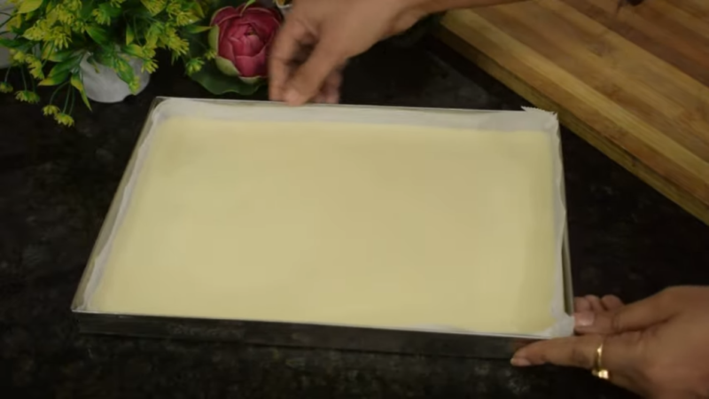 Eggless Pineapple Swiss Roll Cake – Oddy uniwraps